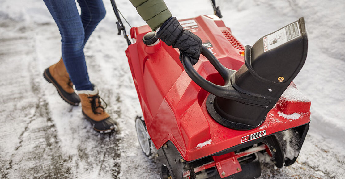 How to Handle Your Snow Blower in All Snow Types | Troy-Bilt | Troy-Bilt US